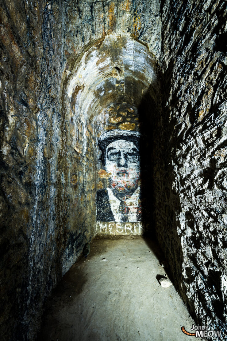 Exploration of the Catacombs of Paris | Offbeat Japan