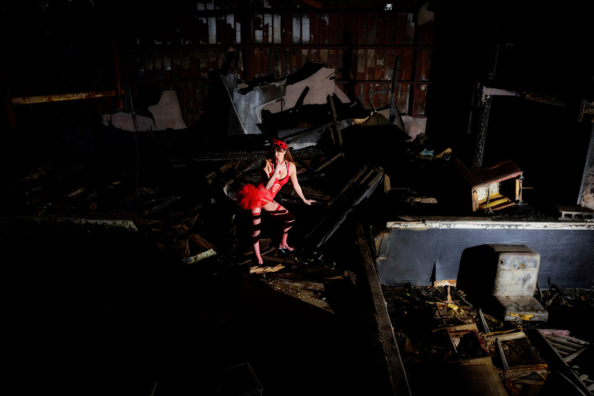 Urban Exploration Photoshoot: Fearless Mana Dancer | Offbeat Japan