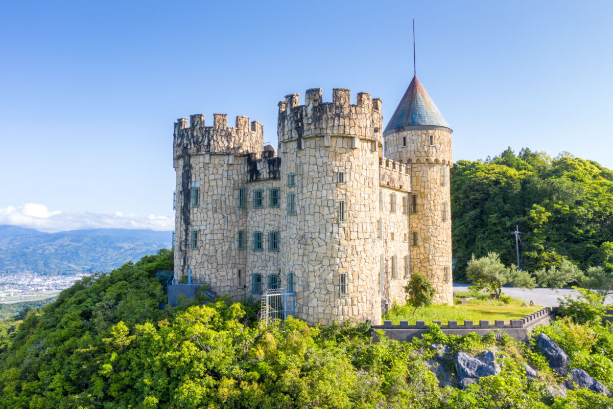 Blarney Castle – Medieval Irish Landmark in County Cork | Offbeat Japan