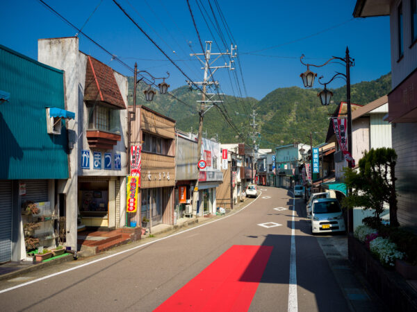 Picturesque Japanese Town Street in Mountainous Landscape | Offbeat Japan